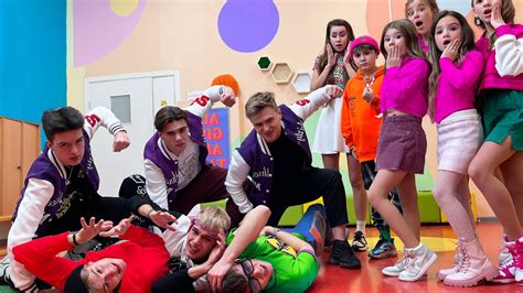 КАМПУС КАМИЛЬ БЕСИТСЯ АМИНА ПОКАЗАЛА ТЕННИСИСТКАМ КТО РУЛИТ В КАМПУСЕ НОВЕНЬКИЕ БЕЙСБОЛИСТЫ