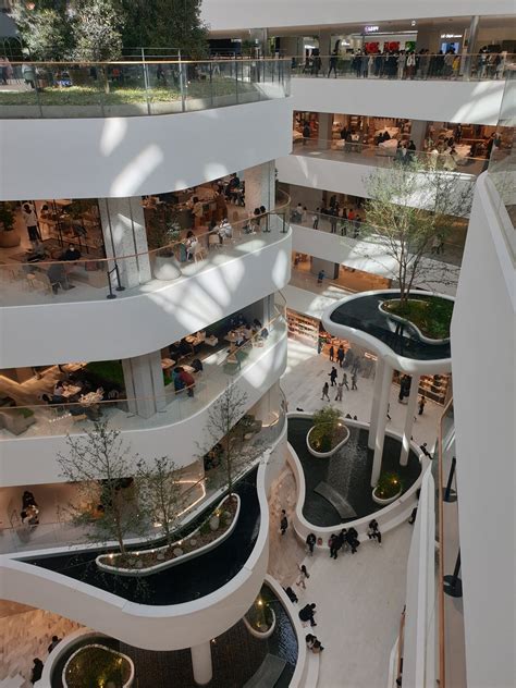 이슈 유머 더현대서울 내부랑 비슷하다는 말 나왔던 방콕 쇼핑몰 