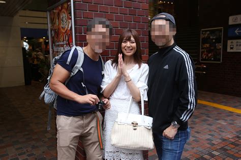 「うちの妻がセックスでイキまくる姿をカメラに収めてほしいんです」変態夫の命令でハメ撮りに参加した美人妻（30歳）のあられもない痴態を写真大量