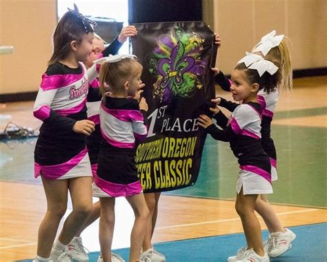 Pin By Chelsea Blizzard On Cheer Cheer Mom Cheer Classic