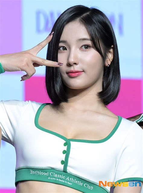 앨리스 소희 의상 갈아입고 브이~ 포토엔hd 뉴스인코리아