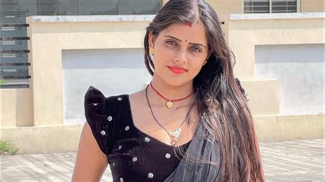 Meenu Prajapati Live Baris Ho Rahi H Youtube