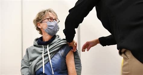 Astrazeneca Says Us Trial Data Shows Its Covid 19 Vaccine Is 79