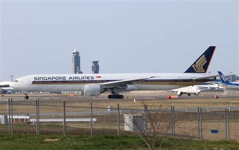 シンガポール航空 Boeing 777 300 9v Swp 成田国際空港 航空フォト By Siさん 撮影2017年04月02日