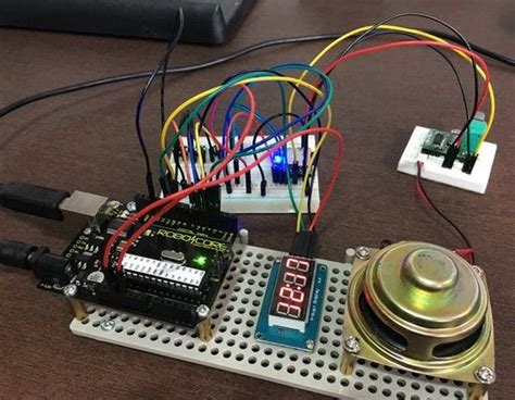 Construye un reloj bilingüe parlante con tu Arduino Uno Aún no hay puntuaciones Electrogeek