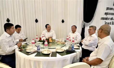 ឯកឧត្តម ហួត ហាក់ អញ្ជើញដឹកនាំក្រុមការងាររៀបចំអង្គការចាត់តាំងយុវជនគណបក្សប្រចាំទ្វីបអឺរ៉ុប