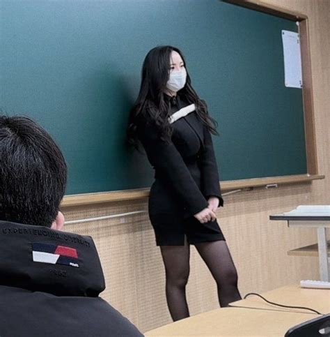 너무 예쁜 영어 선생님 개