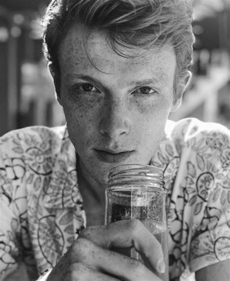 Pin By Pm On Portrait Hommes Scenes Couple Photos Photo