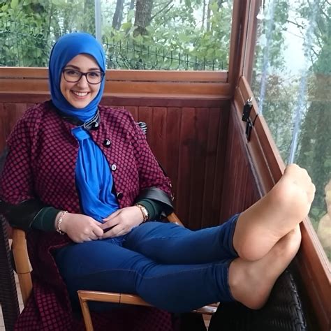 ‎گالری جوراب و استایل زنانه‎ ‎این استایل، فقط یک جوراب نازک نیست