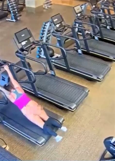 Mortified Woman Moons Gym Goers When Her Yoga Pants Get Sucked Off By