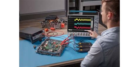 Tektronix Enhances Acclaimed 5 Series Mixed Signal Oscilloscope