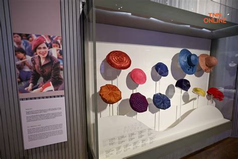 สิริราชพัสตราบรมราชินีนาถ เฉลิมพระเกียรติ 90 พรรษา สมเด็จพระพันปีหลวง