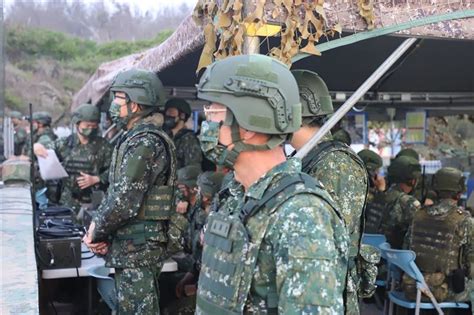 金防部指揮官視導太武操演 肯定官兵戰訓成果 軍聞 金防部指揮官視導太武操演 肯定官兵戰訓成果 青年日報