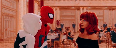 Pin By Rafael Armando On Guardado Rápido Spiderman And Spider Gwen Spider Gwen Marvel