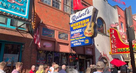 10 Best Nashville Bars On Broadway Weve Tried Them All 2025