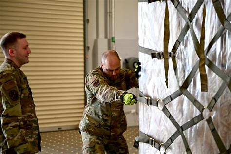 Dvids Images 521st Amow Command Chief Visits 724 Ams Image 16 Of 31