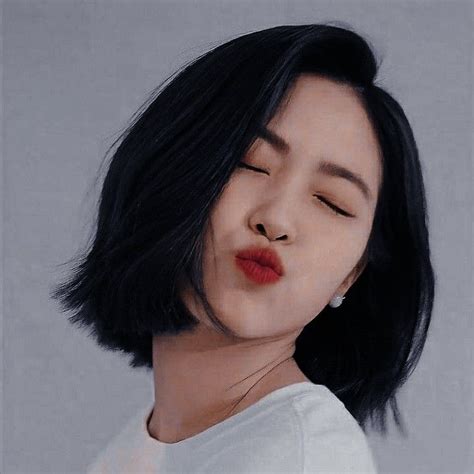 Pin Oleh Anna Di Itzy Gadis Cantik Gambar Gadis Korea
