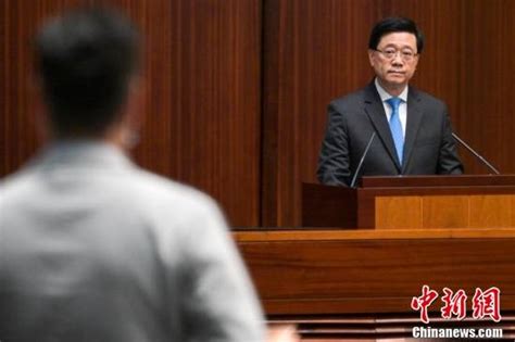 李家超出席施政报告答问会 回答立法会议员质询中新社陈永诺特区