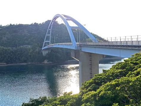 岡村島と岡村大橋愛媛県