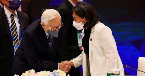 張忠謀現身apec會晤岸田文雄 加拿大總理緊握不放致意