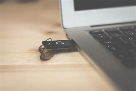 Beginners Guide Transfer Files From A Usb Drive To Windows 10 Pc
