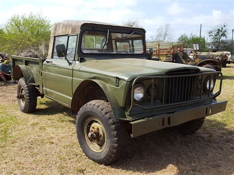 M715 Kaiser Jeep Page