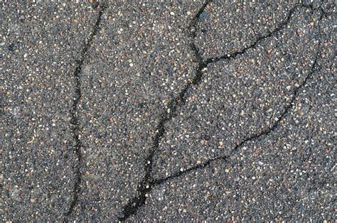 含裂纹的沥青结构