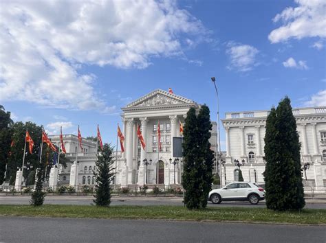 Владата ќе ги оценува медиумите и новинарите дали објавуваат позитивни негативни или неутрални