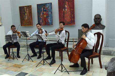 Персональная выставка работ художников Ярмаммедовых в Ашхабаде Культура