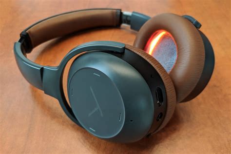 Beyerdynamic выпустила беспроводные наушники Lagoon с подсветкой ...