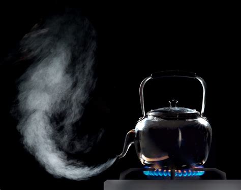 Why Do Clouds Float In Mid Air NextGen Physics