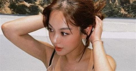 김희정 원빈 조카 맞아‥데님 숏팬츠 입고 구릿빛 글래머 몸매 자랑