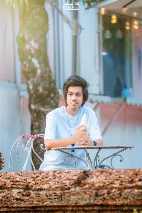 ဘဝအမောတွေကို ခဏတာလောက်ပဲဖြစ်ဖြစ် ပြေပျောက်စေဖို့အတွက် မာမီသက်နှင့်ဟာသအလွဲများ ဟာသပြဇာတ်အစီအစဉ