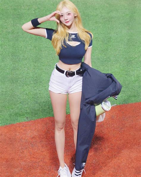 KT 조예린 치어리더 어제 인스타 유머 움짤 이슈 에펨코리아