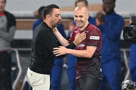 バルサのシャビ監督、かつての盟友イニエスタを称賛 「試合中のクオリティーは目を見張るものだった」 フットボールゾーン