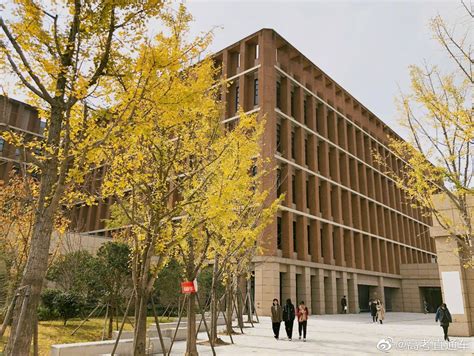 校园风景 宁波大学 财经头条