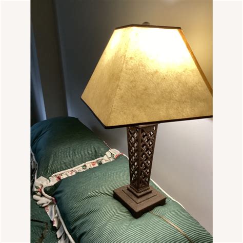 Metal Lattice Lamp With Shade Aptdeco