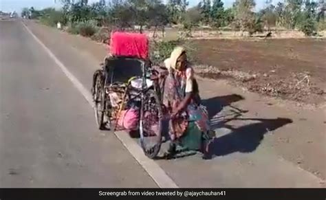 बट स मलन क लए दवयग बढ म न दन म सइकल क मदद स तय कय कम क सफर