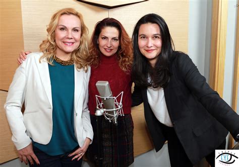 Елена Ива и Евелина от Triple E Y E Project в 10 те най Triple E Y E Project