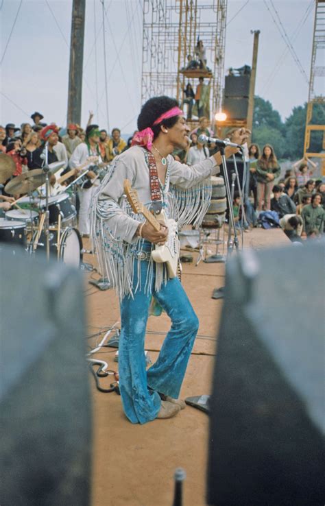 Stunning Photos Depicting The Rebellious Fashion At Woodstock 1969