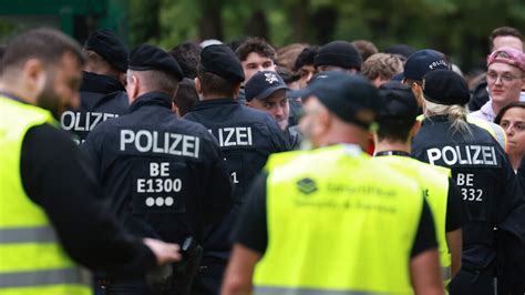 Поредица от случаи на насилие в Германия двама са убити Nova