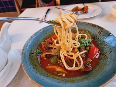 우즈베키스탄 타슈켄트 고급스러운 로컬 맛집 쁠롭plov Feat 부라타 치즈 샐러드 주문 조심