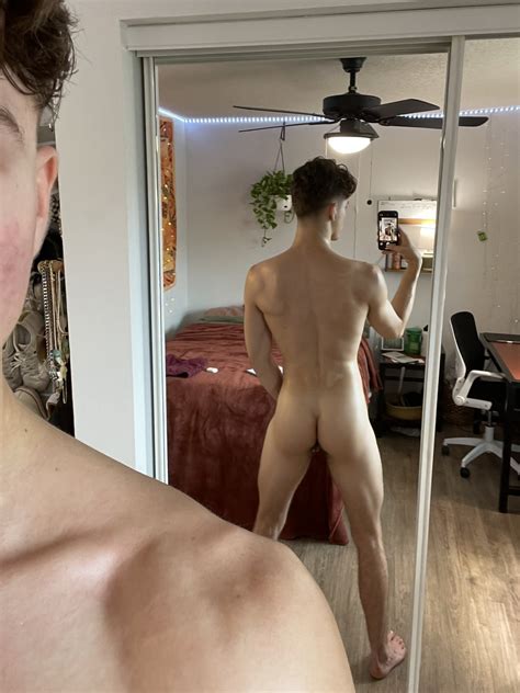 model of the day alistair flynn daily squirt