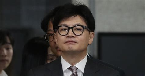 한동훈 尹과 각 세우기 행보에친윤 “당대표 하겠단 사람이”