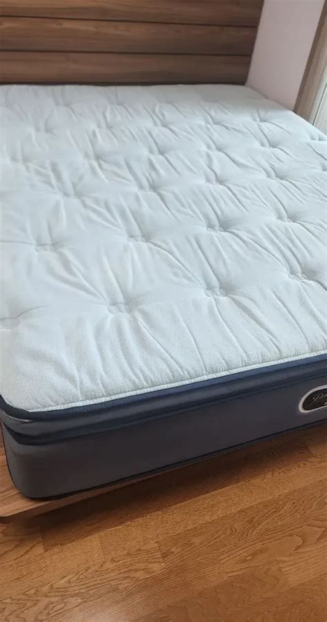 급하게 결정했는데 시간도 맞춰주시고 설명도 자세하고 깔끔하게 청소 해주셨습니다 감사합니다 숨고 숨은고수