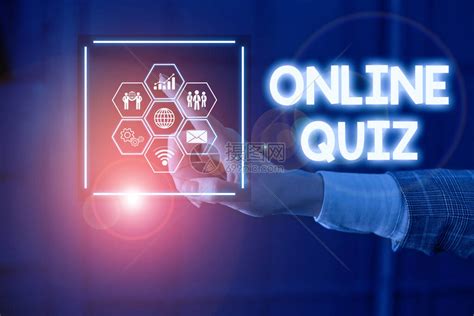 显示在线测验的书写笔记使用现代智能设备在internet图片照网络方案上发布的游戏或智力运高清图片下载 正版图片504465586 摄图网