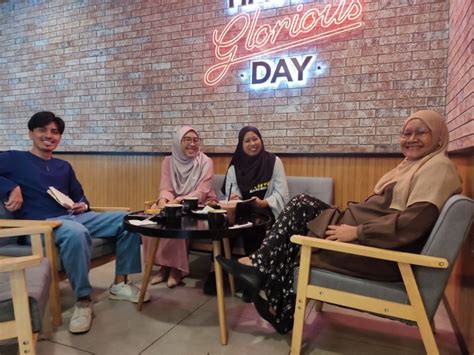 Nadia Sulaiman On Linkedin Communicationsstrategy