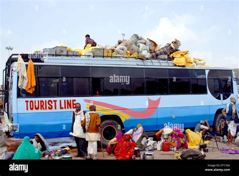 Bus Parked India Hi Res Stock Photography And Images Alamy