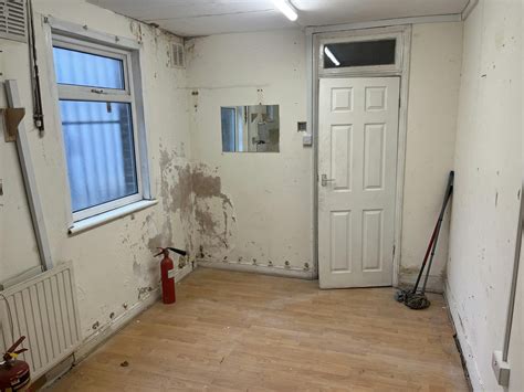 24 Broadway Rainham Smc Brownill Vickers