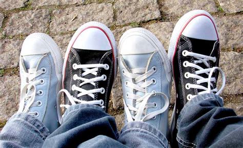 Таблиця розмірів жіночого і чоловічого одягу різних країн